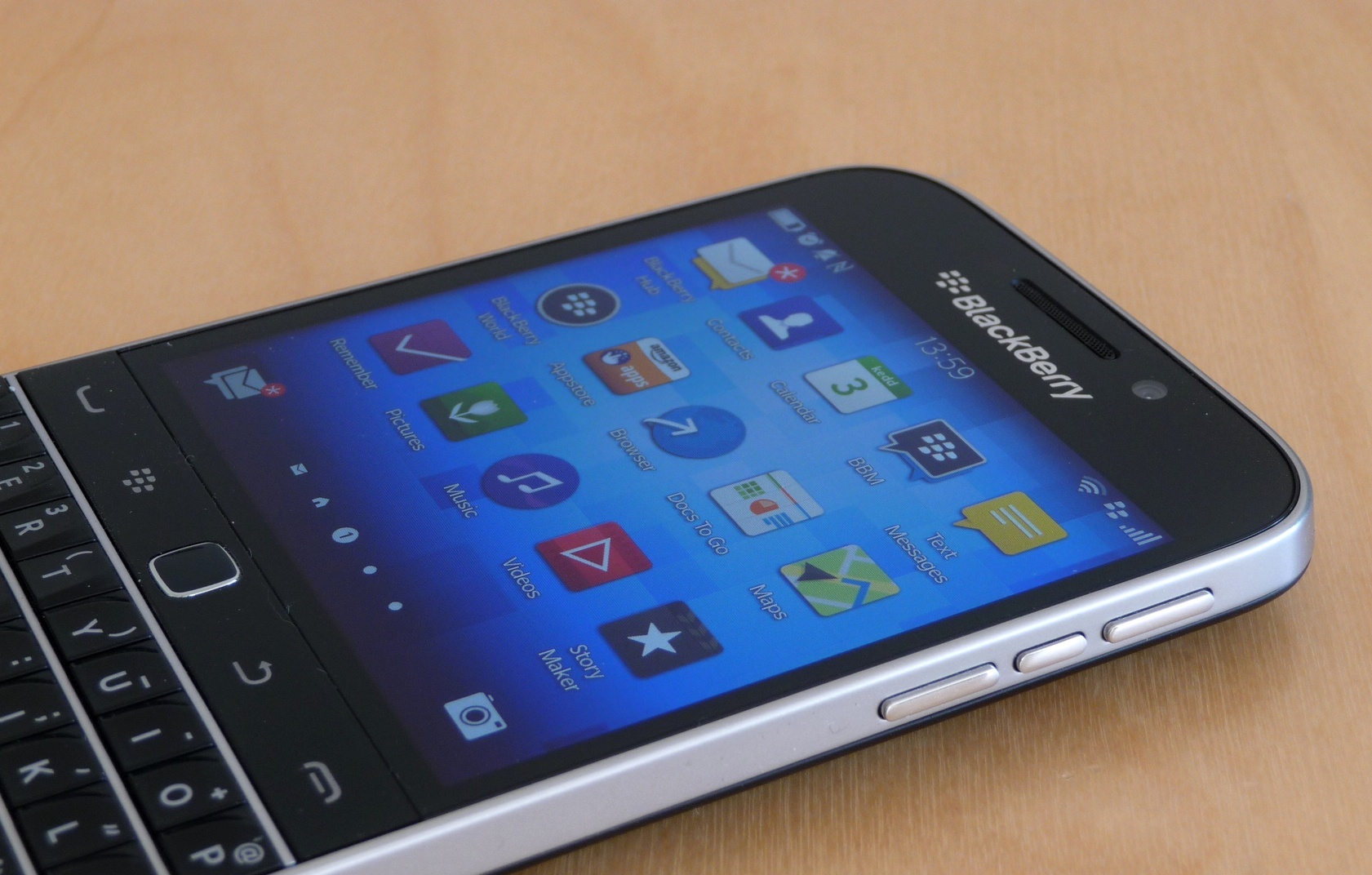 Ez csak egy BlackBerry! - BlackBerry Classic teszt - BerryBlog