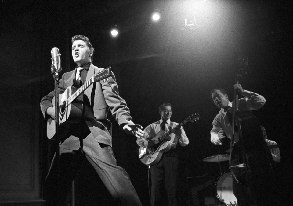 Sztár születik - Különleges fotók a 21 éves Elvisről - charivari