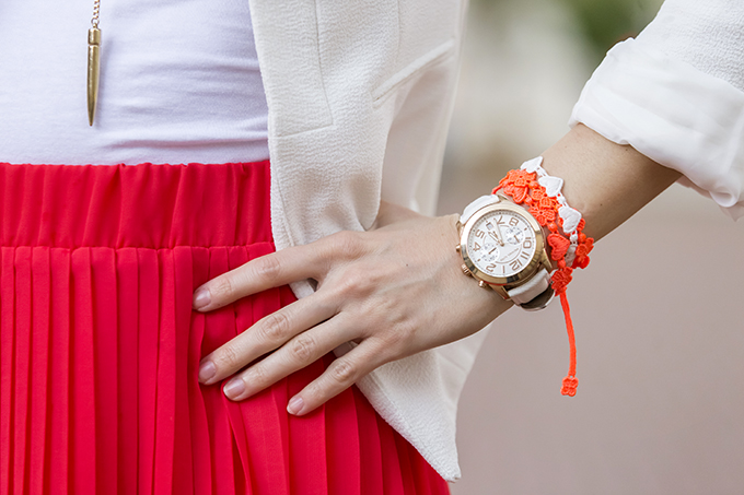 Flashy clothes - Festy in style