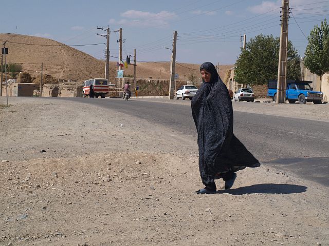 163. Jó Iránba mentünk 1. - Neccharisnya a csador alatt? - fotelkalandor