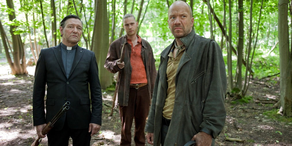 Groteszk élet-halál játék a hátsókertben - Kultography