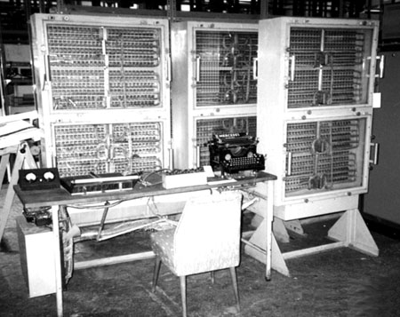 Az első magyar számítógép konstruktőr - Monsoon Blog