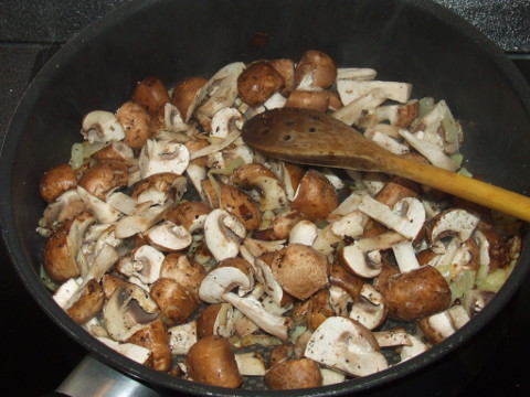 Gombamánia, avagy még a gombát is gombával - Motoros konyhája