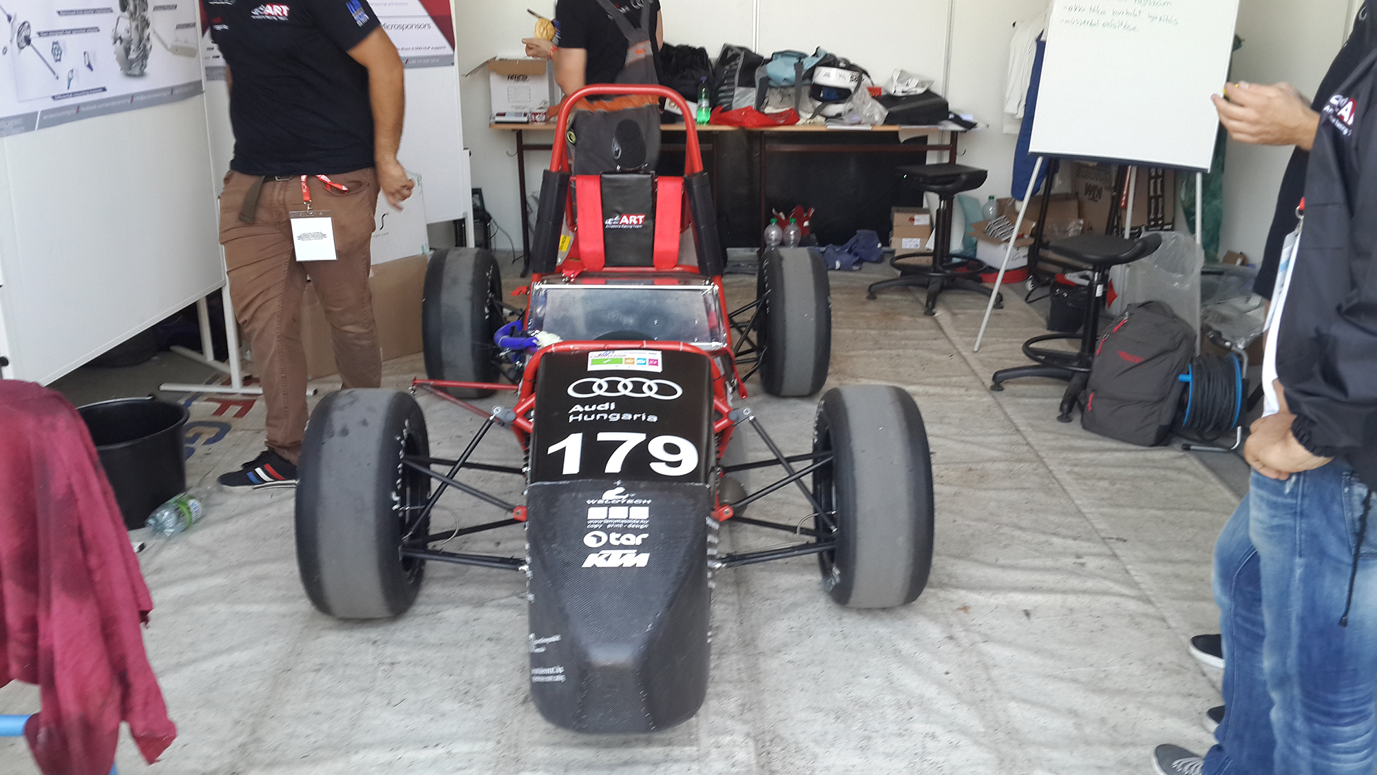 Arrabona Racing Team és a Formula Student 1. napja - Formula 1, ahogy ...