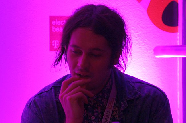 "Nem röpködnek benne unikornisok" - Ernest Greene (Washed Out) - Recorder