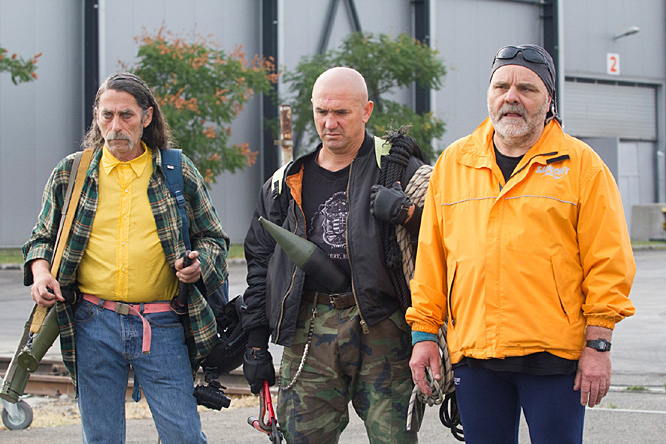 Argo (2004) - Smoking Barrels