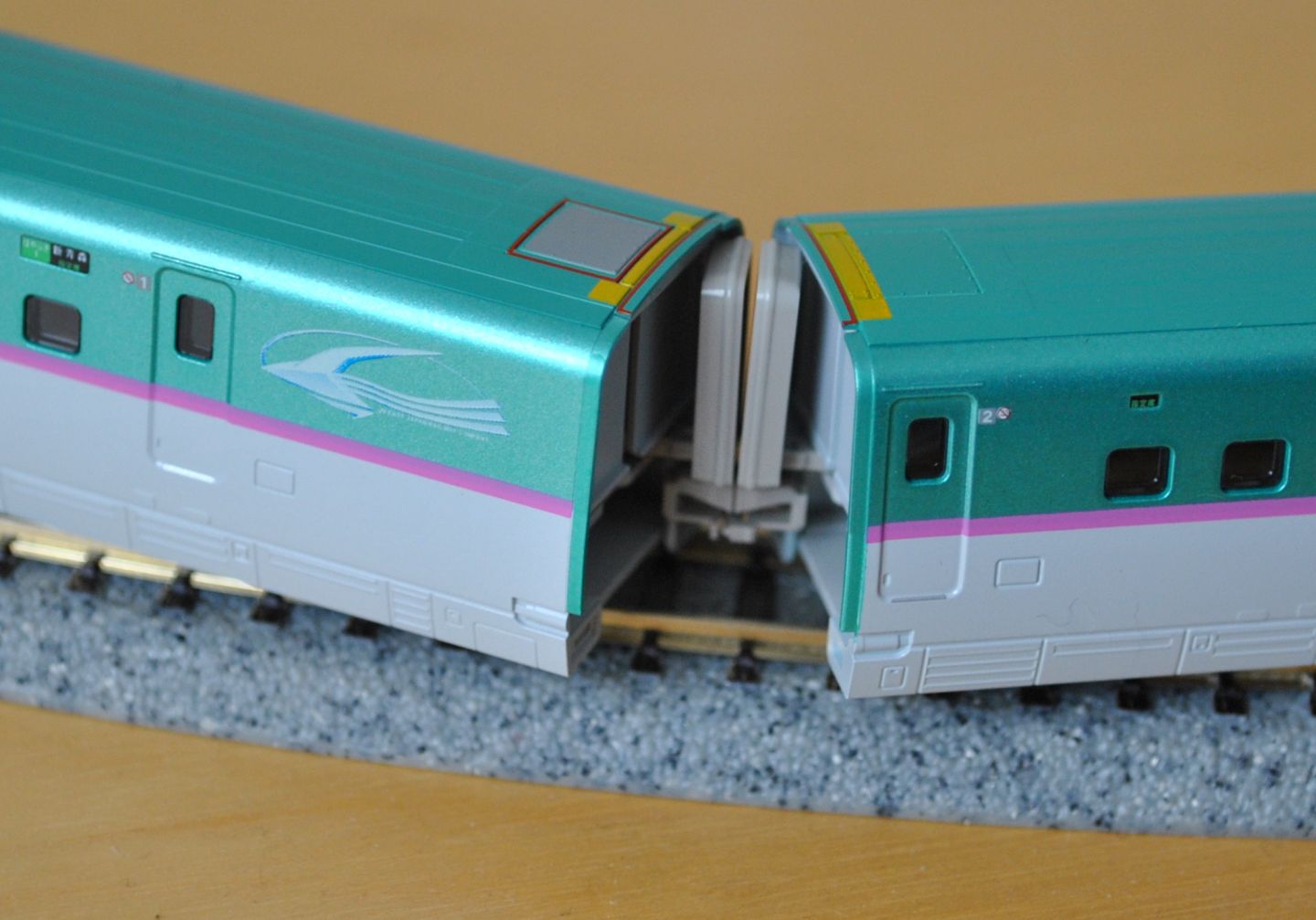 Kato E5 Shinkansen - vonatmagazin